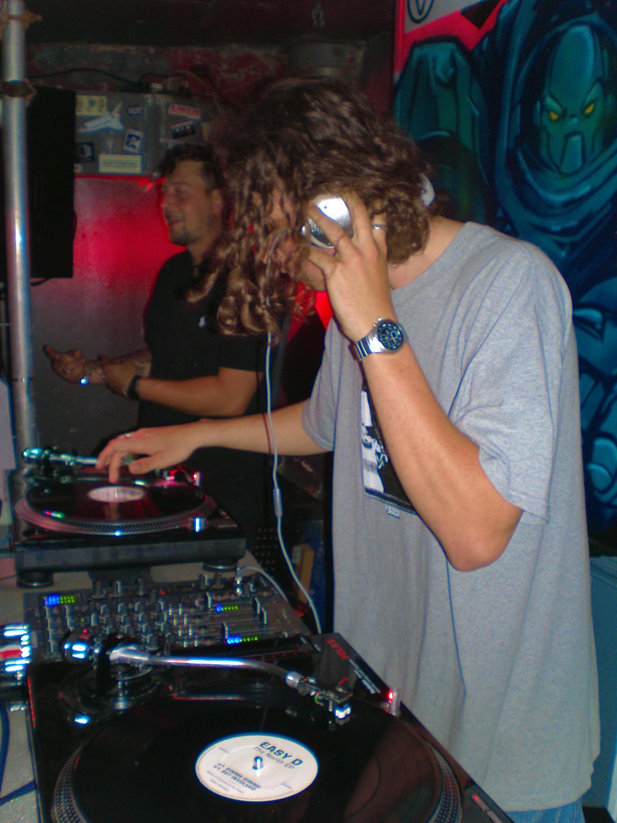 Crucial Intelligence - Codesouth.FM
